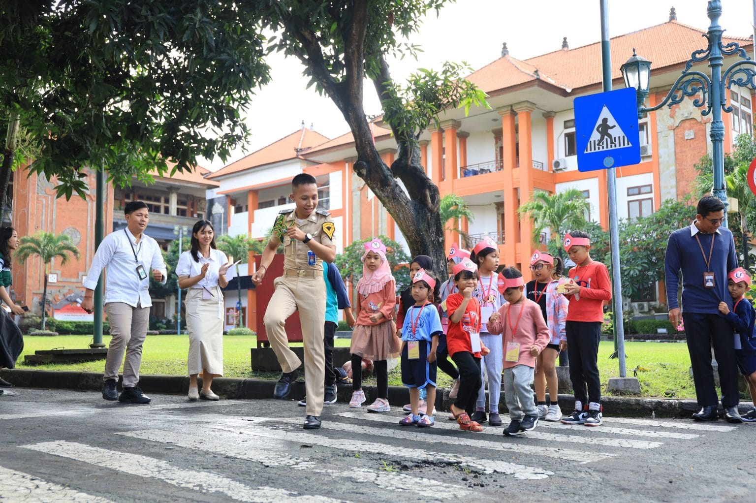 Pelaksanaan Sadar Lalu Lintas Usia Dini (SALUD) di Poltrada Bali ...