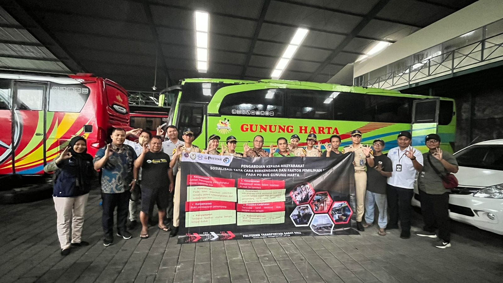 Sosialisasi Tata Cara Berkendara Dan Faktor Pemilihan Moda Pada PO Bus ...